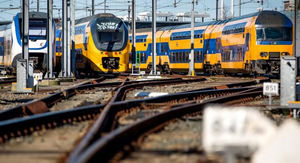 Nieuwe metro M5 in Amsterdam gaat rijden • Hot Jamz Urban Radio