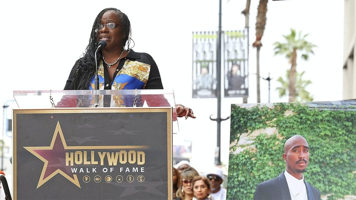 Kijk hier de Walk Of Fame ceremonie van Tupac Shakur terug • Hot Jamz ...